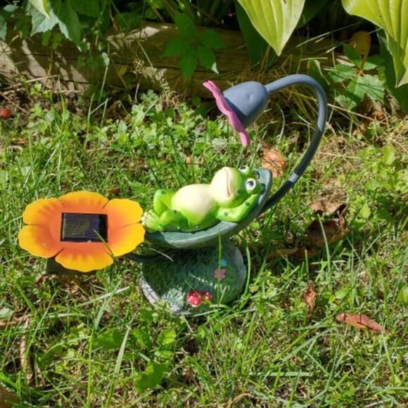 Holiday | New Garden Frog Statues Decor Funny Frog Figurines With Solar ...